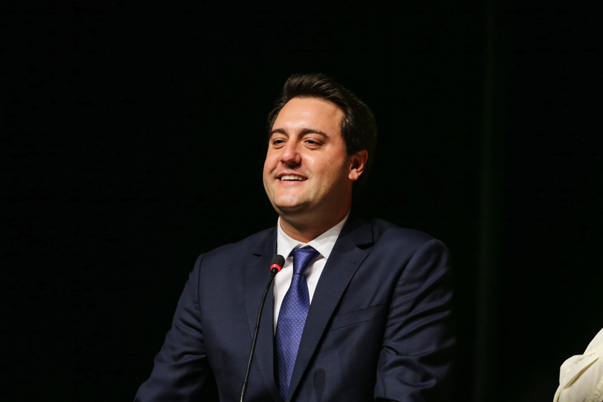 Estadão destaca Ratinho Júnior na busca da candidatura a presidente ...